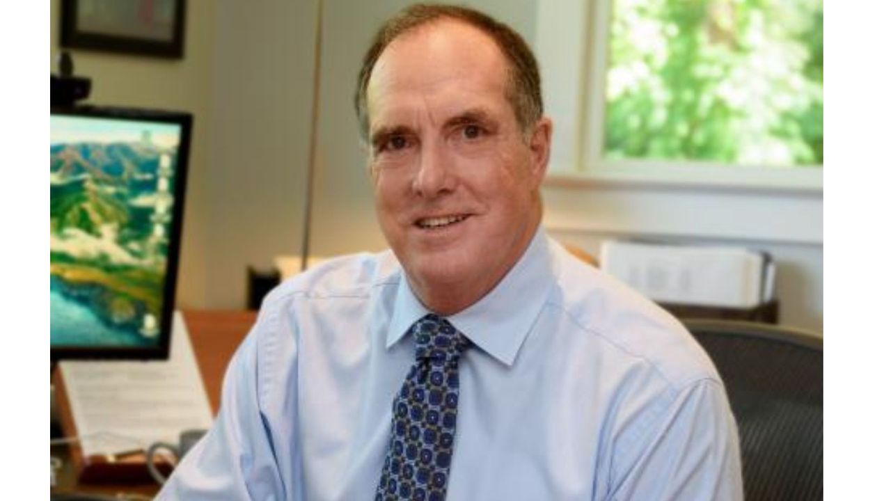 James River chairman to retire | Bermuda Re